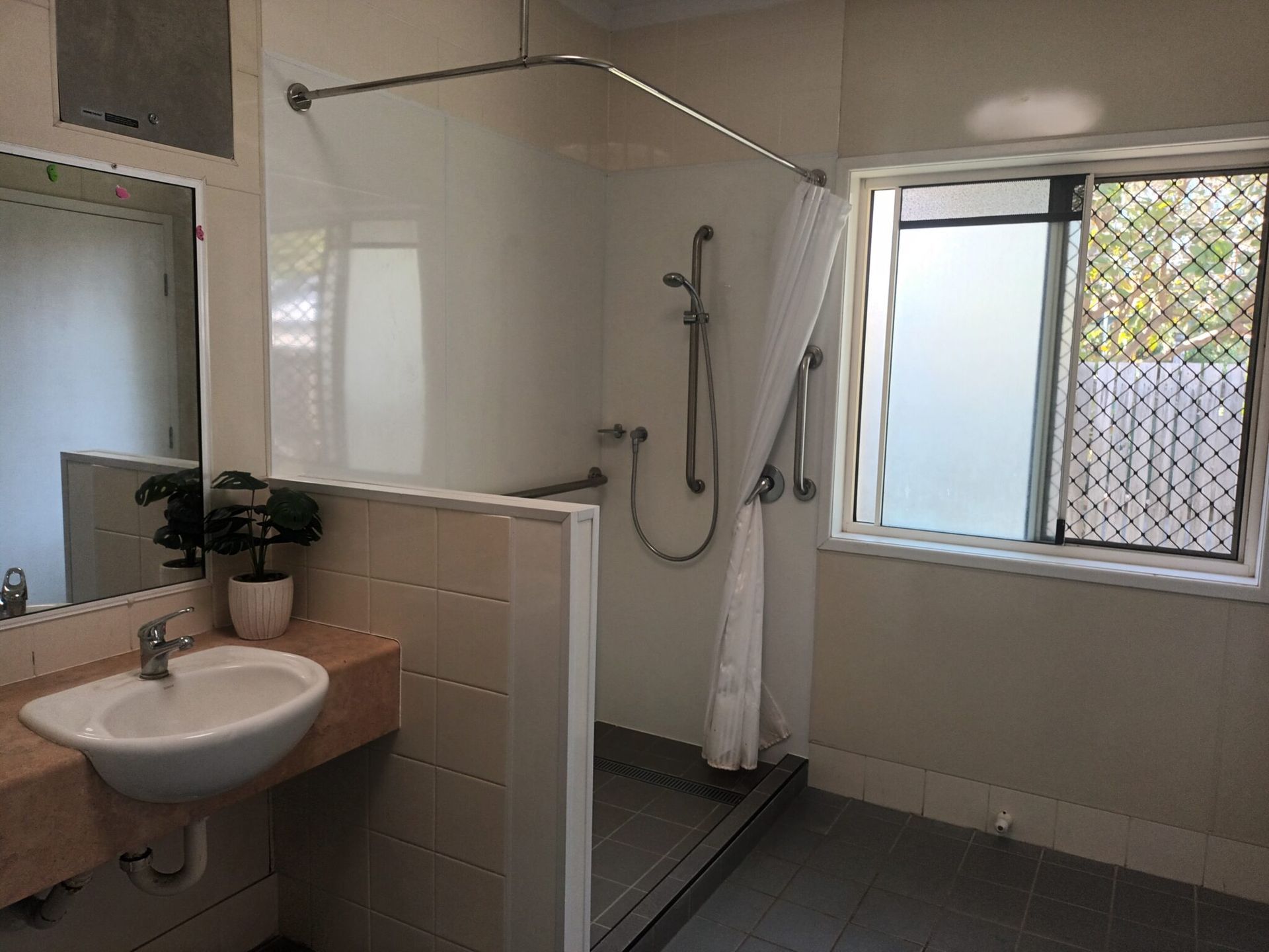 Glenella SIL | Multicap